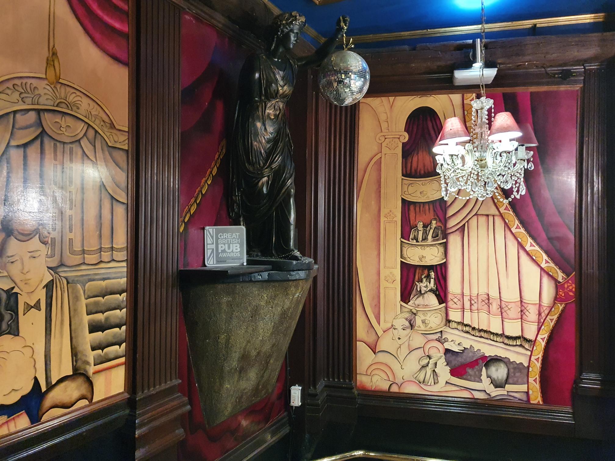 Ladies and Jellicles – Linus Karp at the Phoenix Arts Club – Sadie ...